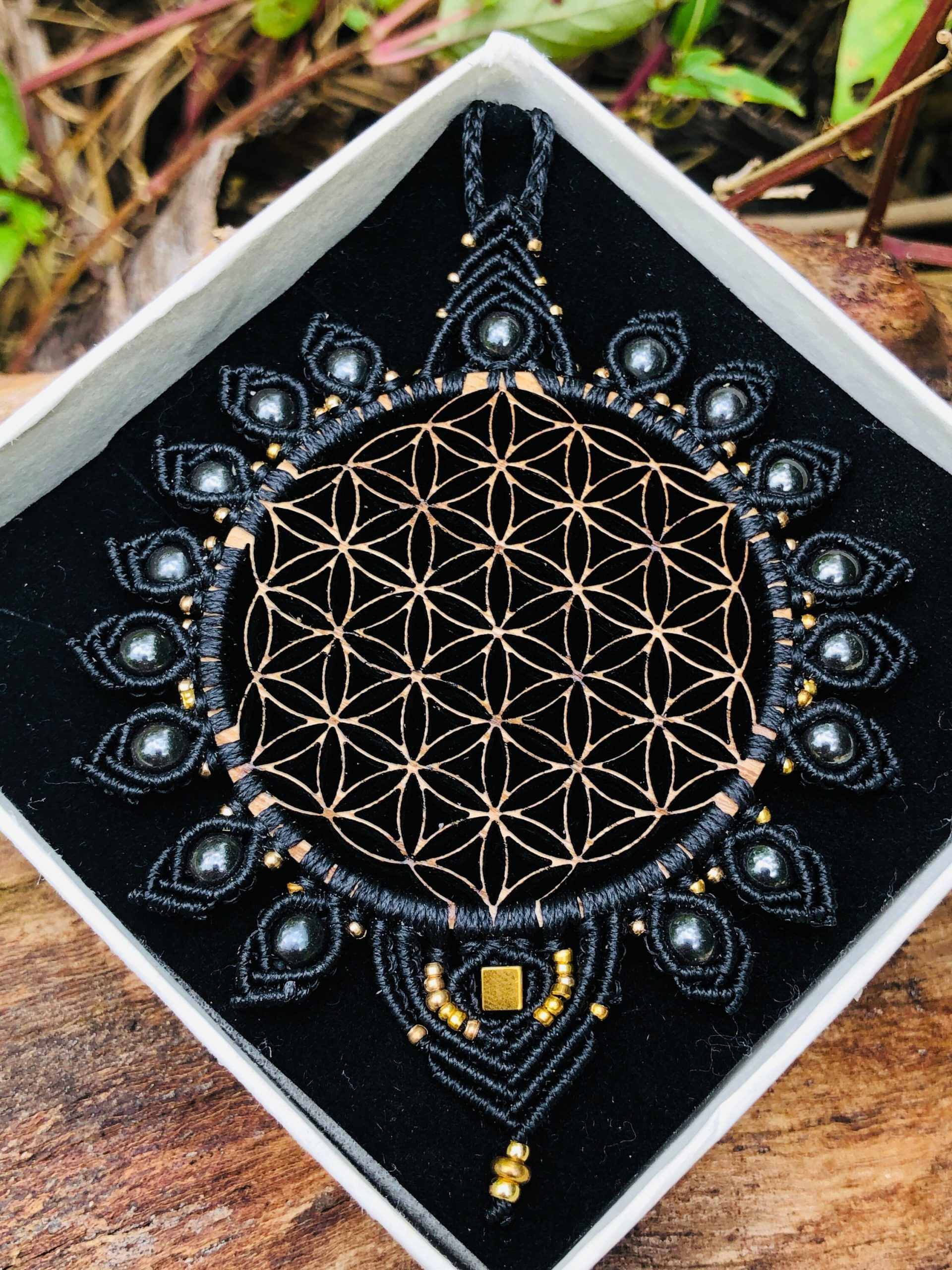 Black Flower Of Life Sacred Geometry Wooden Jewelry, Macrame Handmade ...